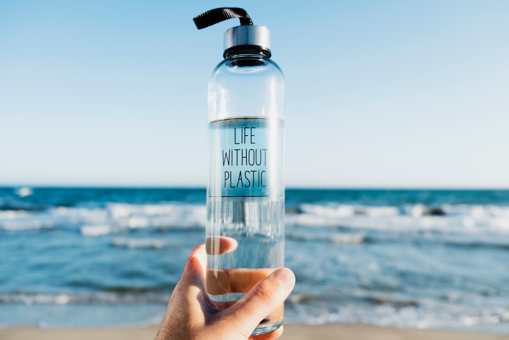 Five Simple Ways We Can Stop Using Single-Use Plastics That Will Make ...